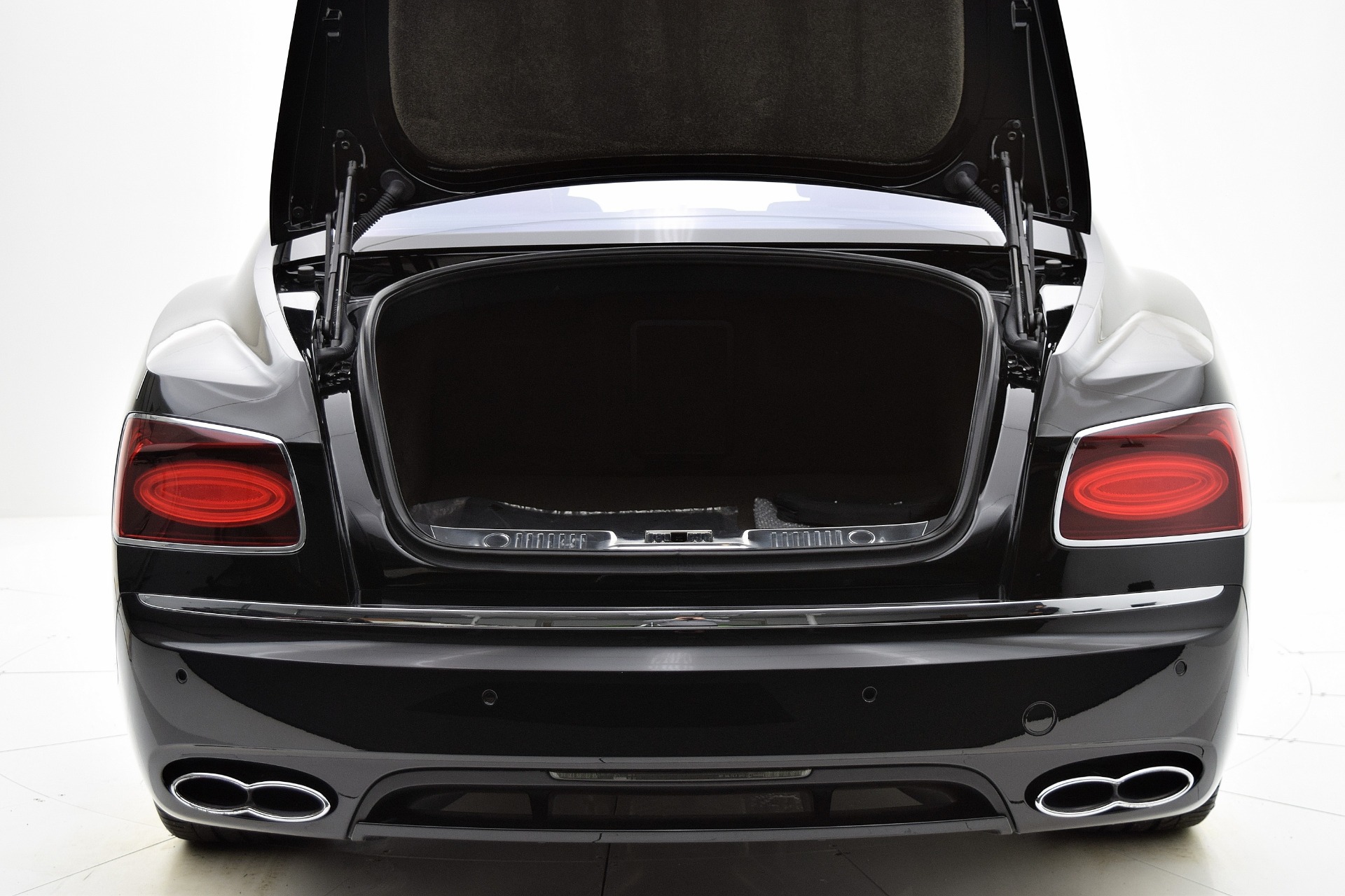 Used 2018 Bentley Flying Spur V8 S Design Series Red Pack For Sale ...