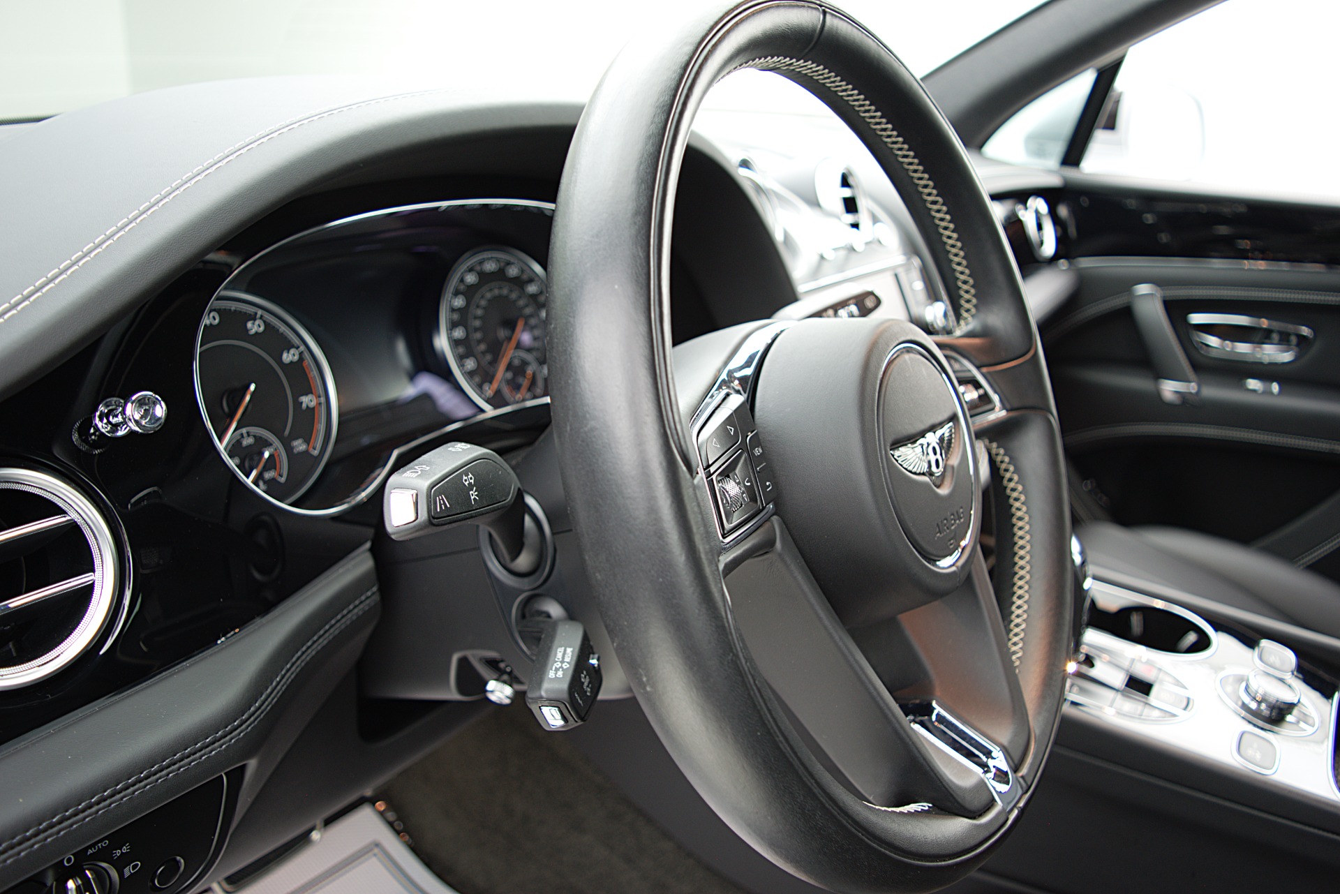 Used 2018 Bentley Bentayga W12 Signature For Sale ($129,000) | Bentley ...