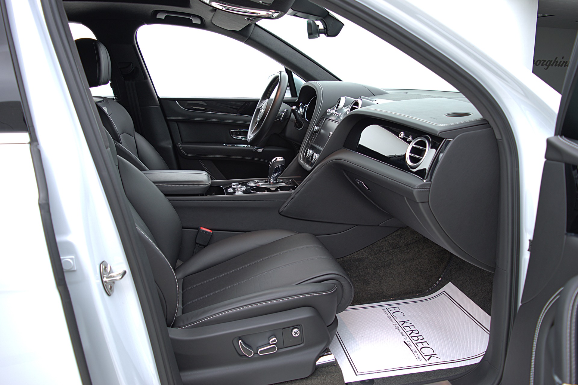 Used 2018 Bentley Bentayga W12 Signature For Sale ($129,000) | Bentley ...