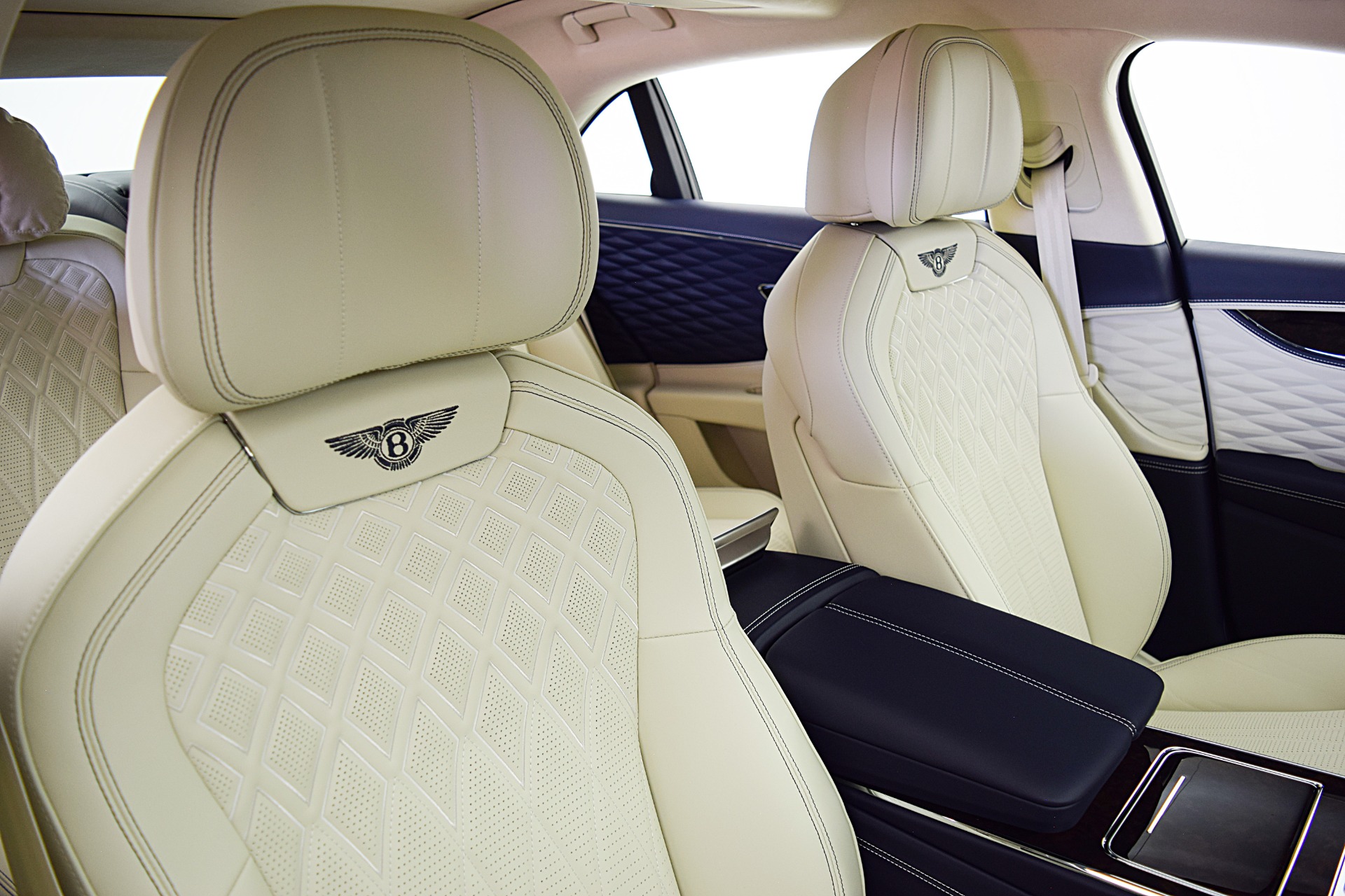New 2024 Bentley Flying Spur Azure V8 For Sale ($273,655) | Bentley ...