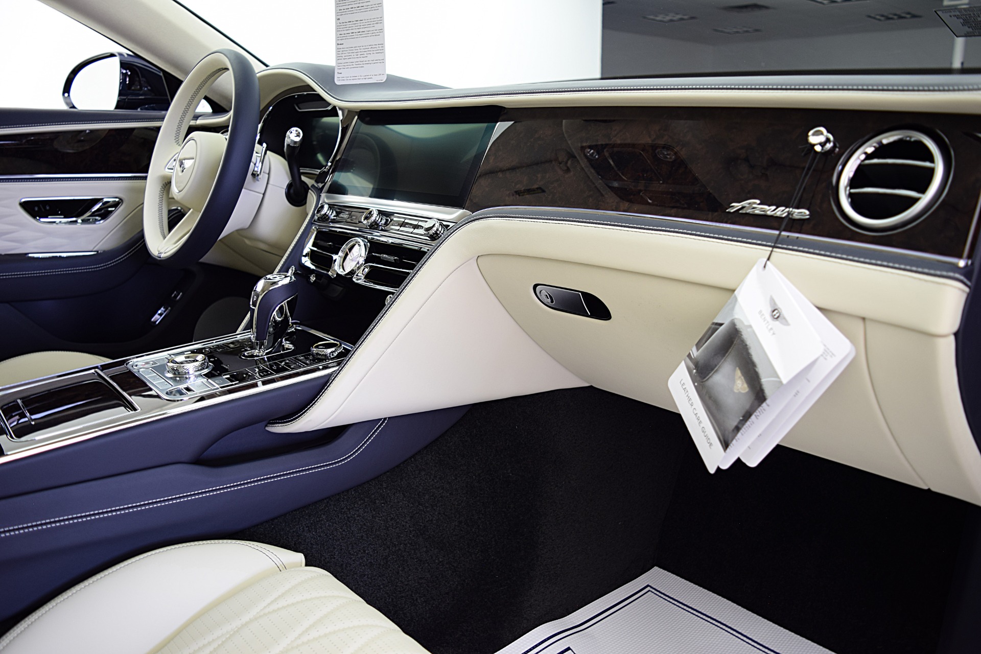 New 2024 Bentley Flying Spur Azure V8 For Sale ($273,655) | Bentley ...
