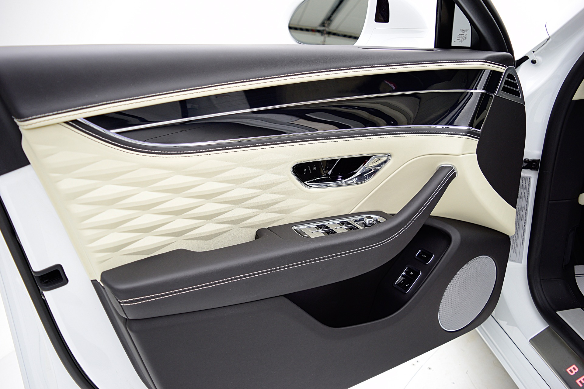 Used 2021 Bentley Flying Spur V8 First Edition/LEASE OPTIONS AVAILABLE For Sale ($179,000 ...