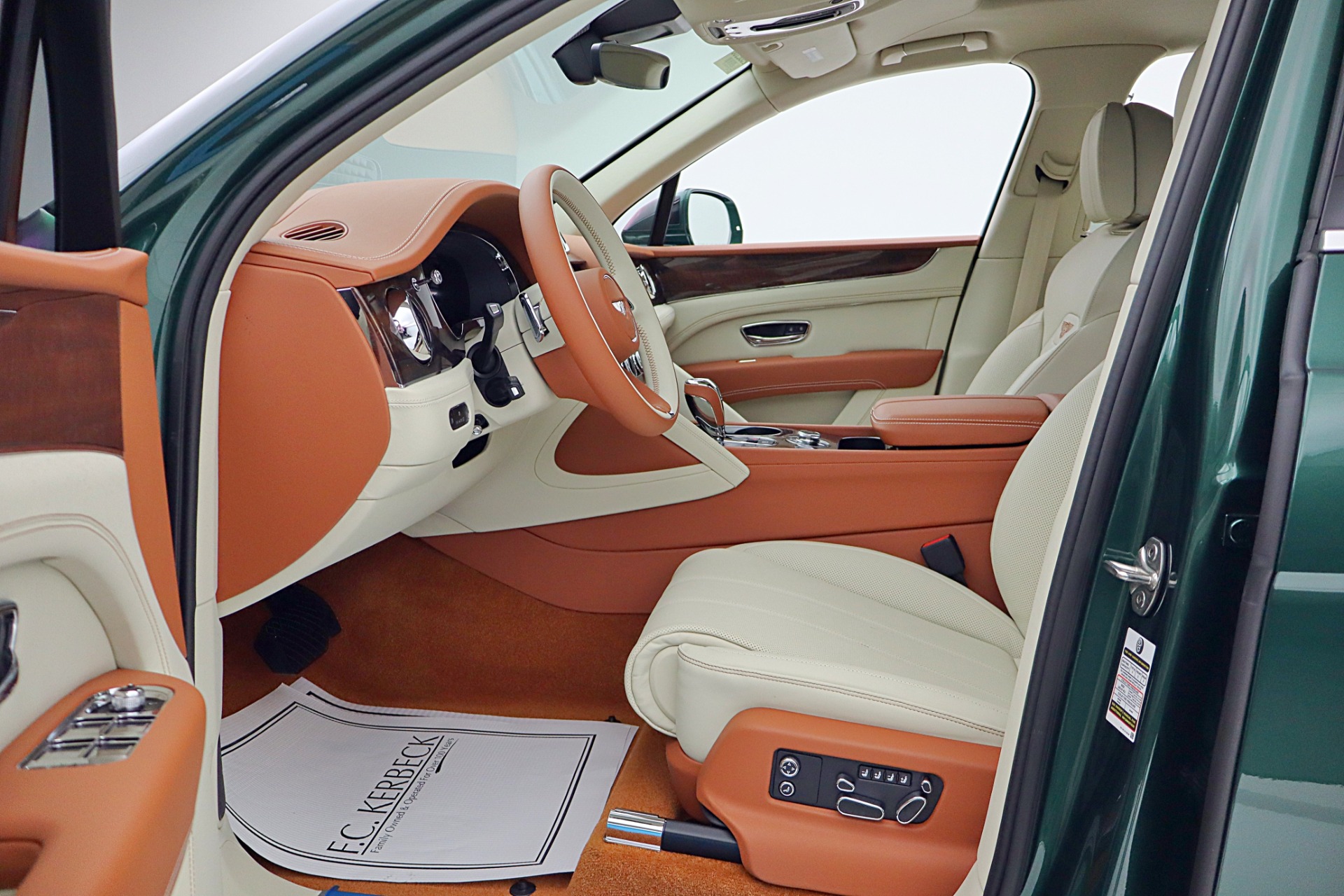 New 2025 Bentley Bentayga EWB V8 For Sale ($274,860) | Bentley Palmyra ...