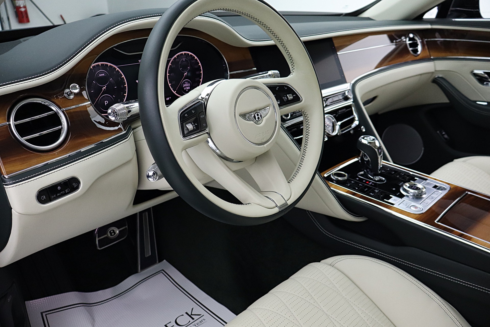 Used 2022 Bentley Flying Spur Hybrid/LEASE OPTIONS AVAILABLE For Sale ...